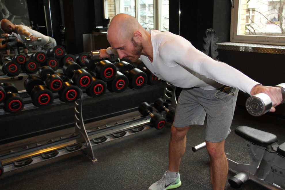 ᐅ Schulter Training - Die besten Übungen für Dein Schulter Workout!