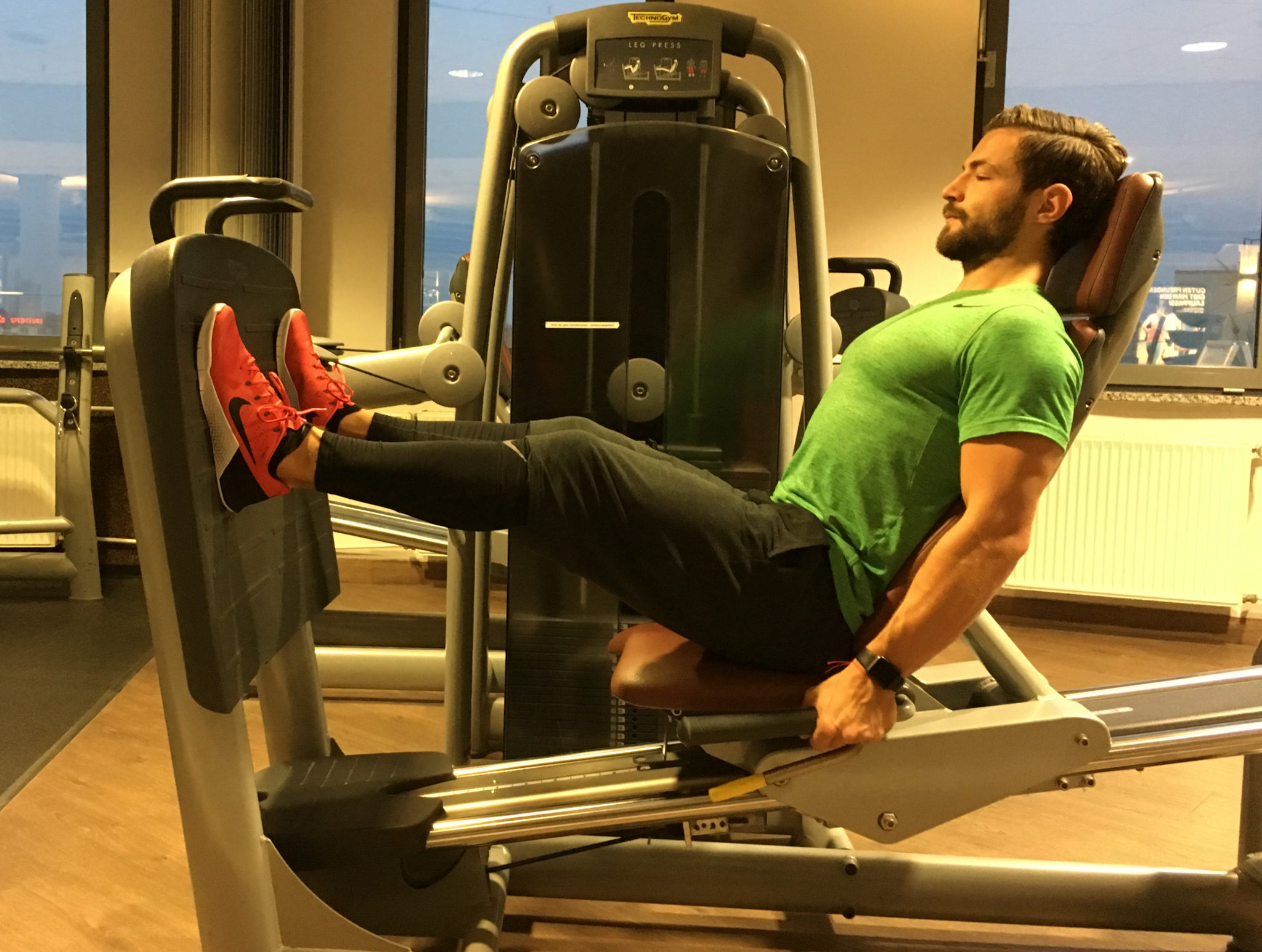 ᐅ Beinpresse - die richtige Ausführung mit Bildern und Video!