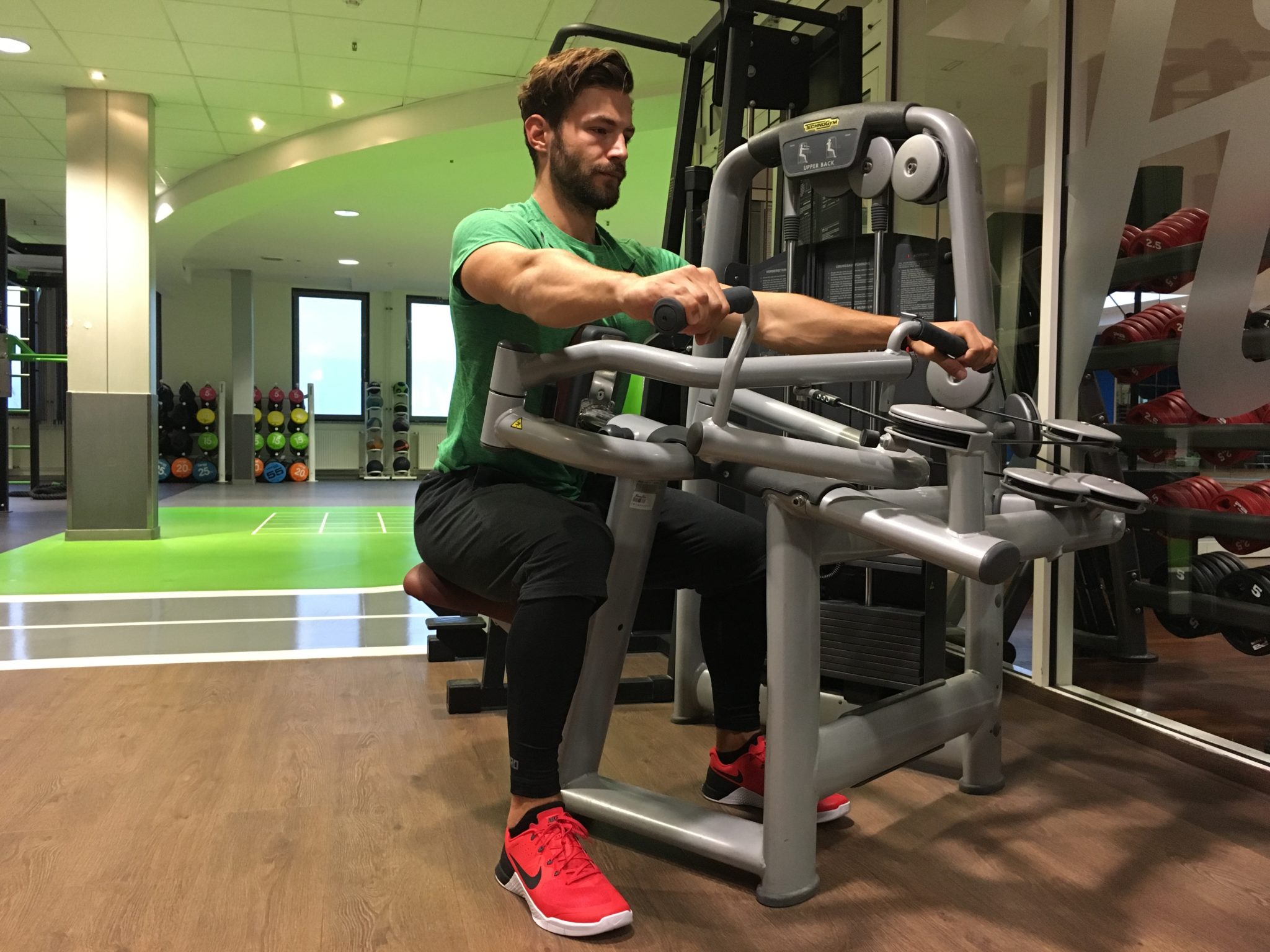 ᐅ Rudern am Gerät - die richtige Ausführung mit Bildern und Video!