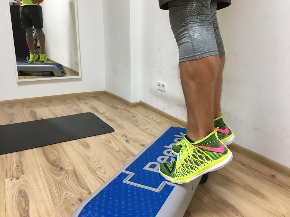 ᐅ Wadenheben Stehend - Ausführung mit Bildern und Video!